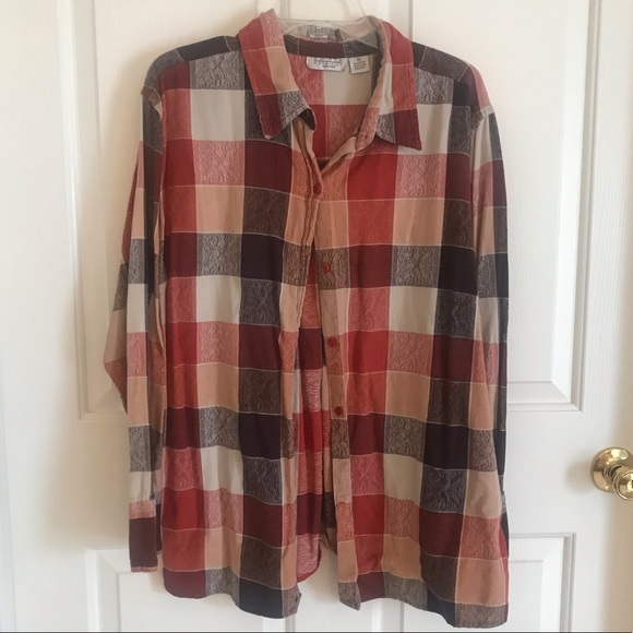 Tops | Maria Gabrielle Button Down | Poshmark